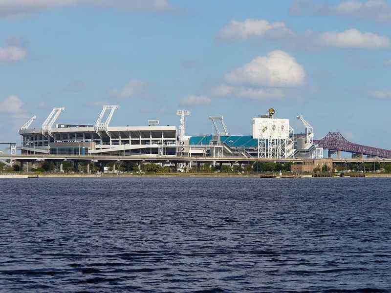 Everbank Stadium: Jacksonsville Jaguars Gameday Tips, Best Seats And More